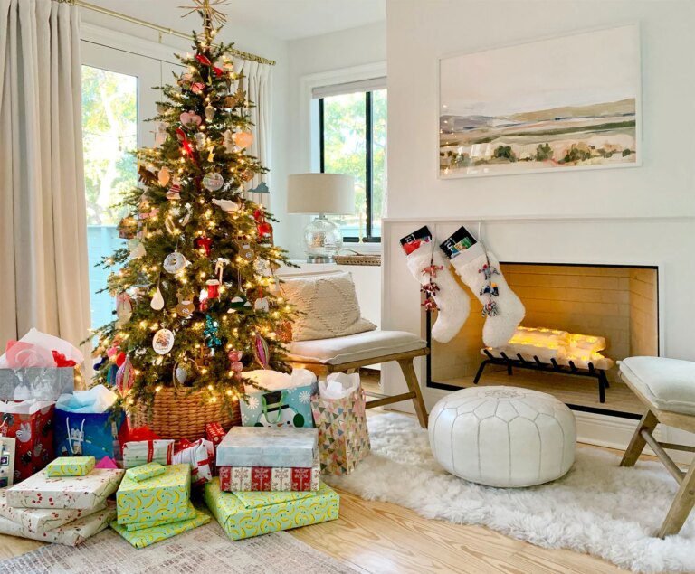 25 Creative Holiday Gift Exchange Themes to Make Christmas Fun & Stress ...